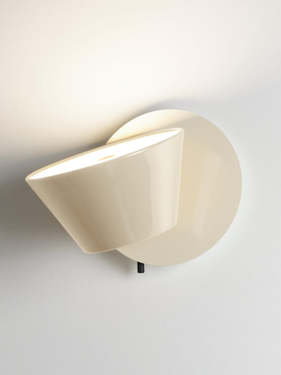 Tam Tam A Wall Light