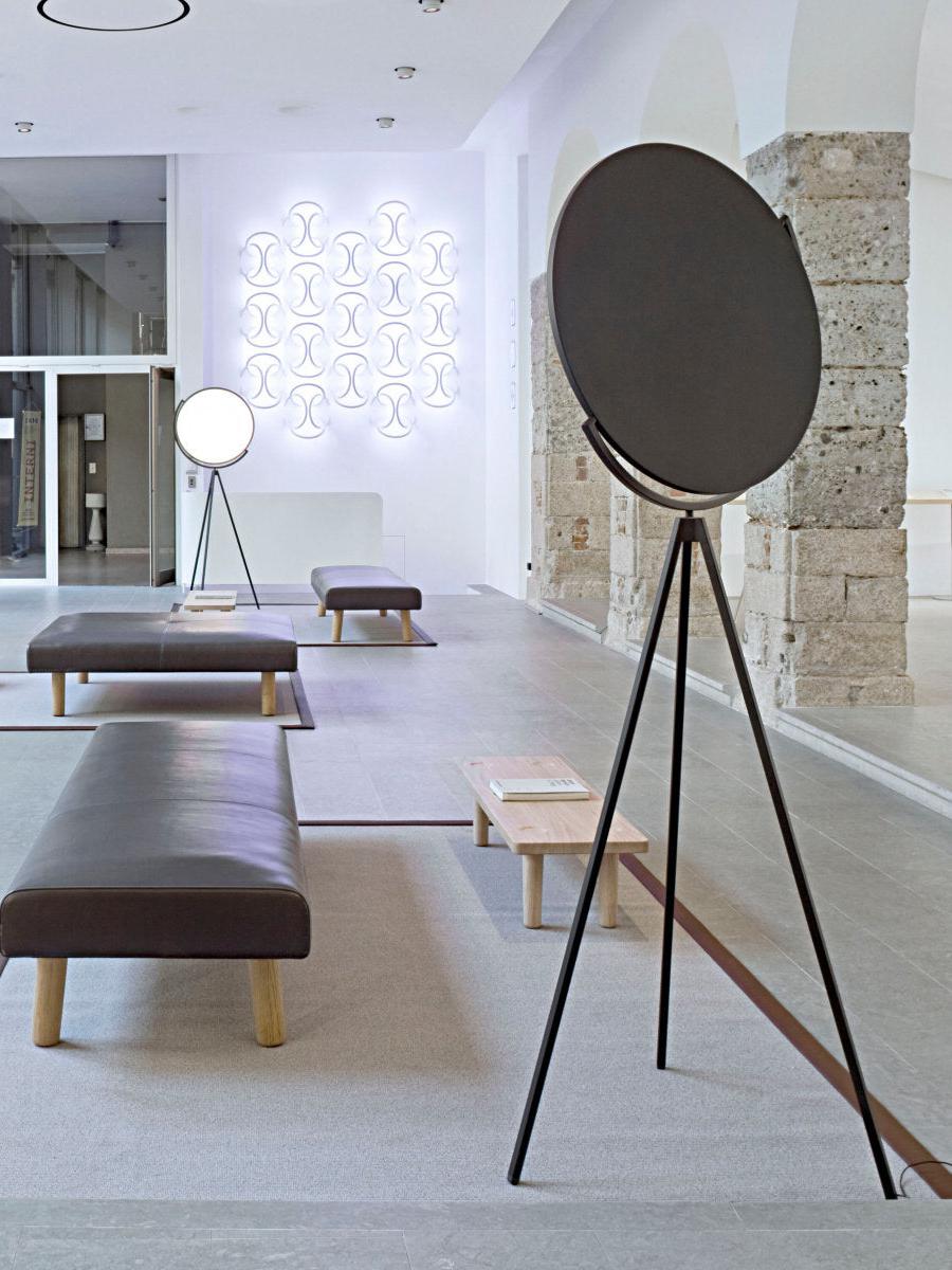 Superloon Floor Light