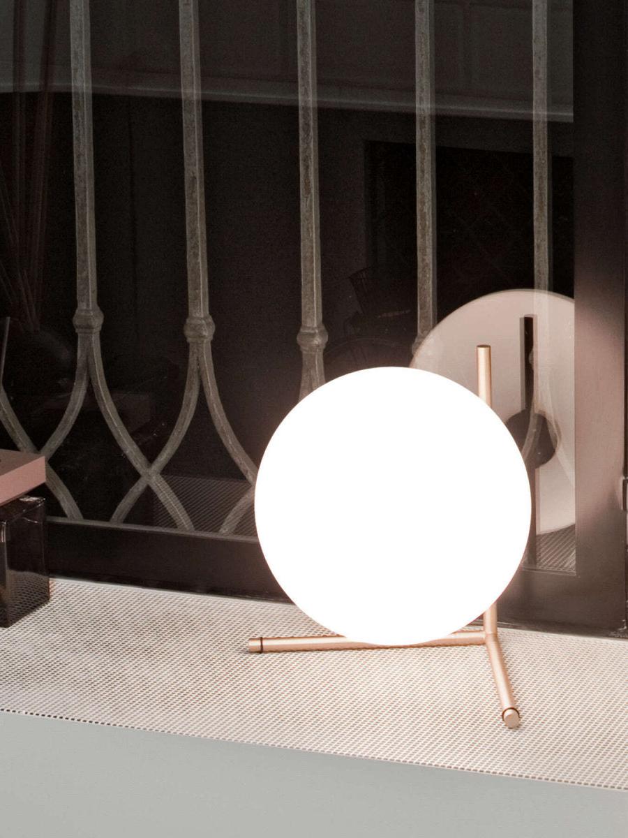 IC Table Light