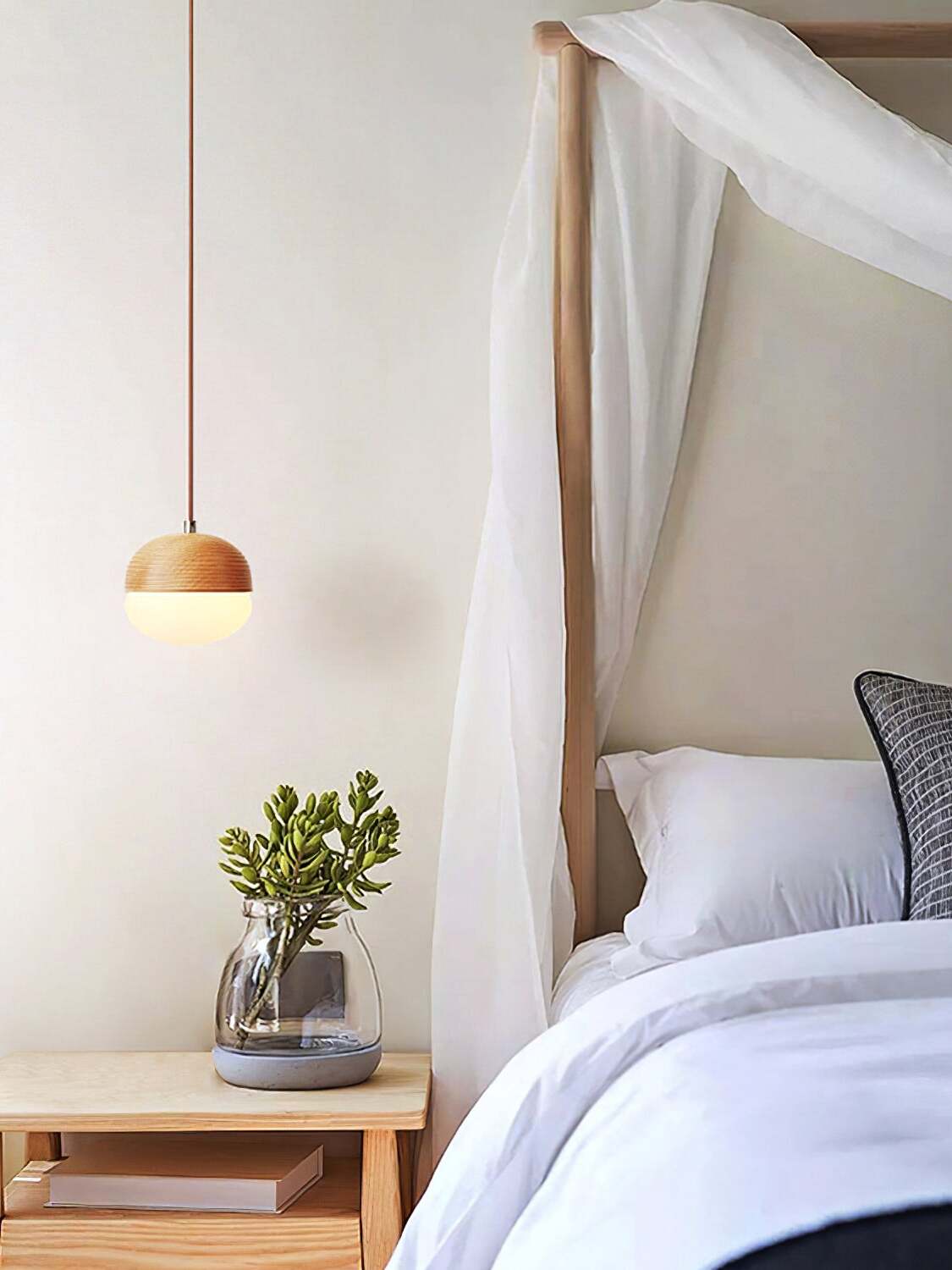 Wood Nut Pendant Lamp