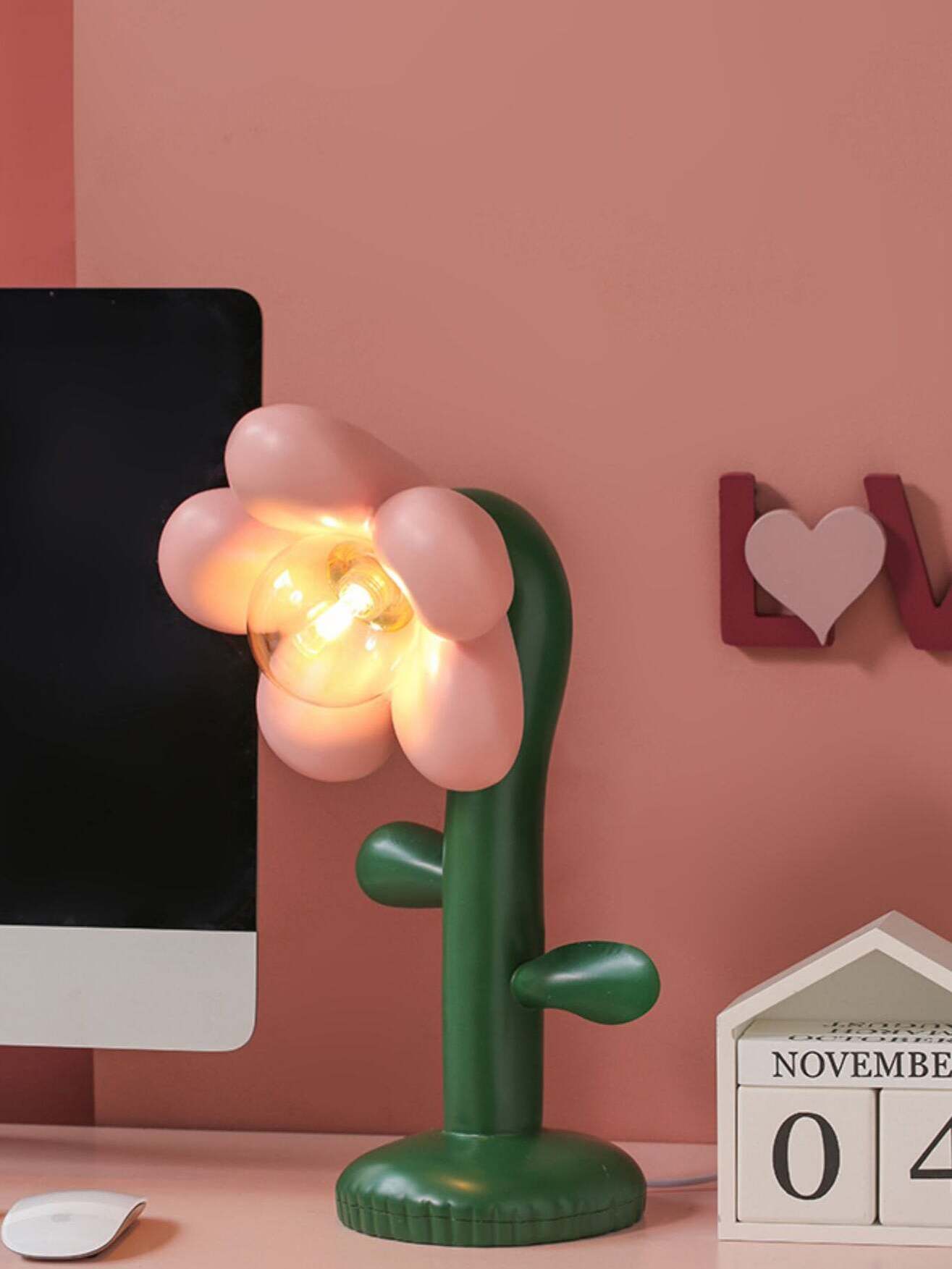 Flower Shape Table Lamp
