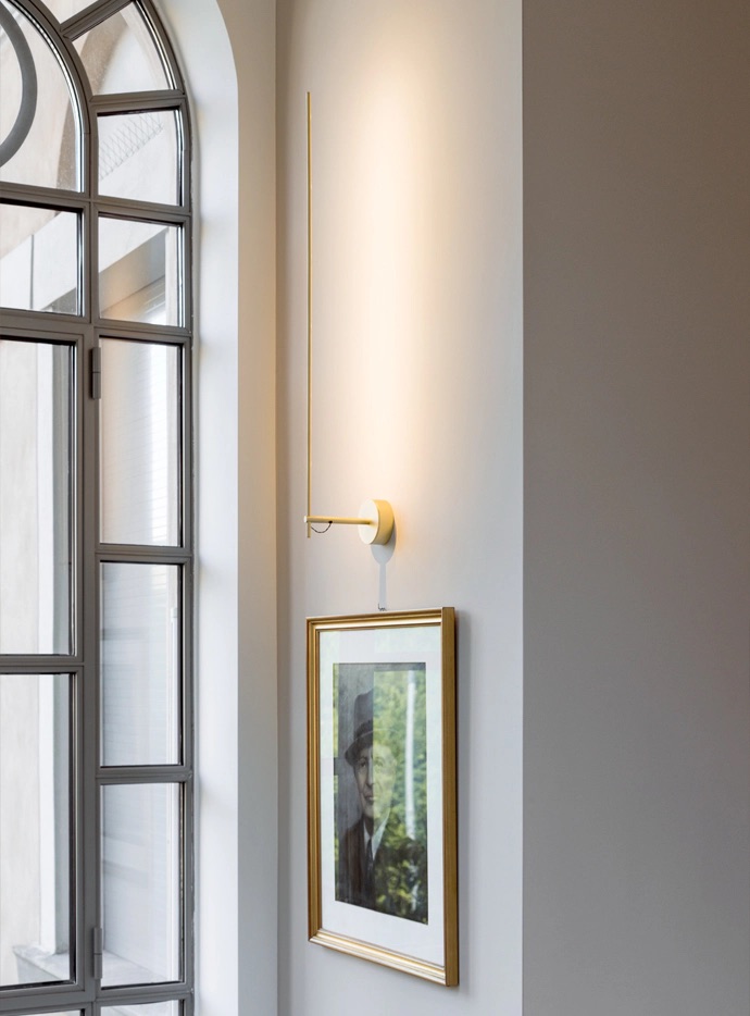 Chic Slender Light Stick Focusing Warm Atmosphere Bedside Wall Light
